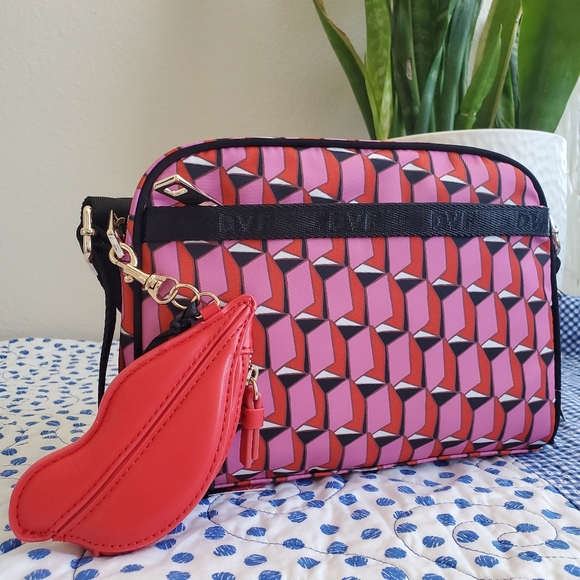 Diane Von Furstenberg | Bags | Dvf Pink Modern Geo Pattern Camera Bag ...